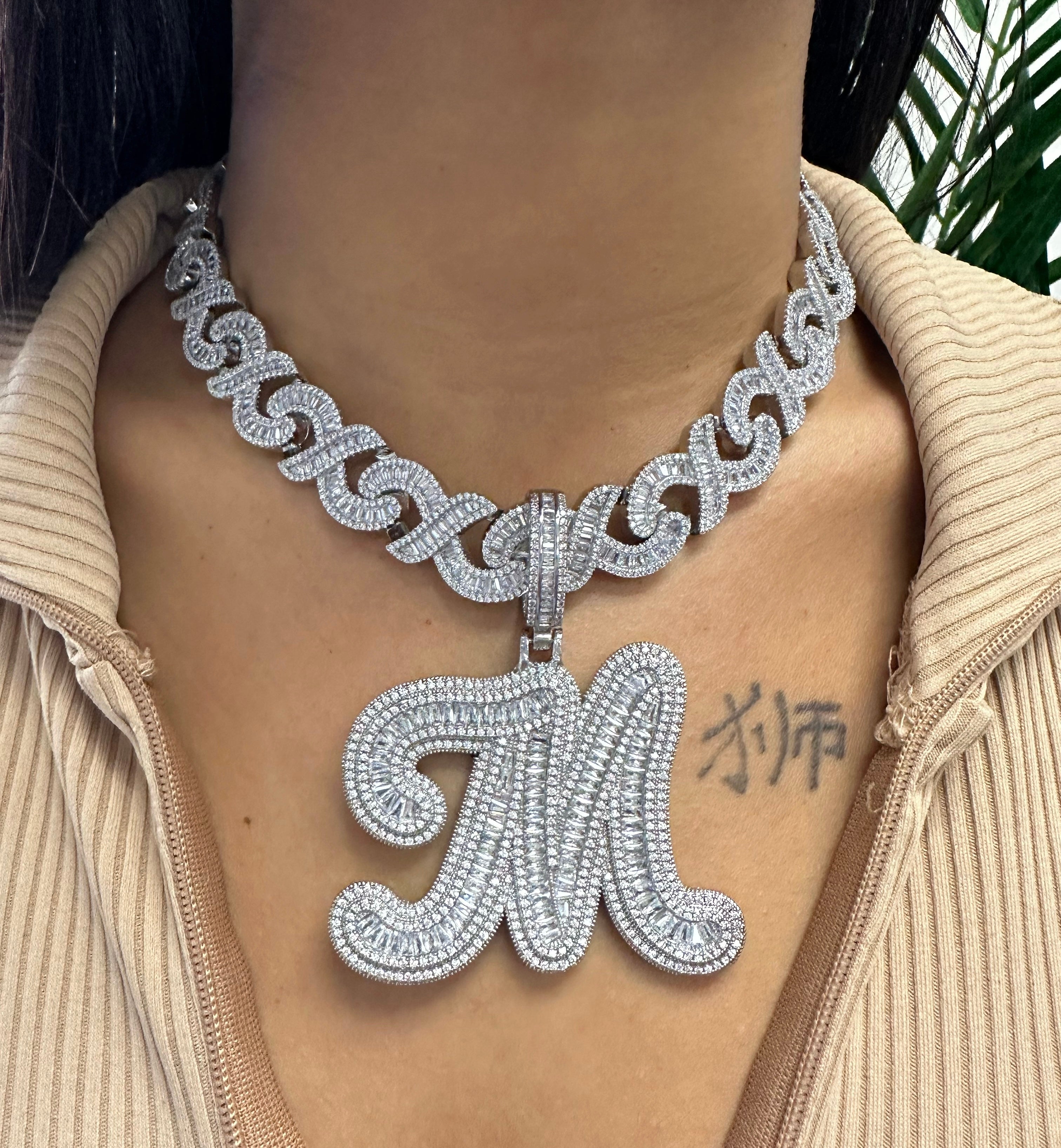 Boss Don Pendant – CharmBox